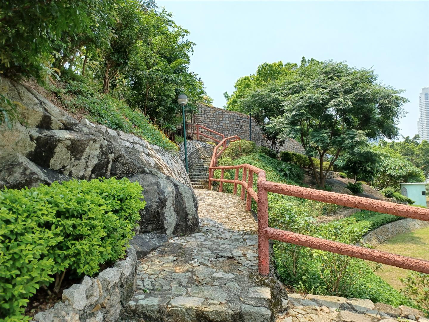 紀念碑花園 - MOCalendar